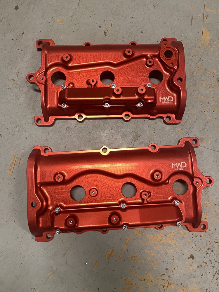 MAD R35 GT-R Valve Covers (Dry Sump) Red - japtuning